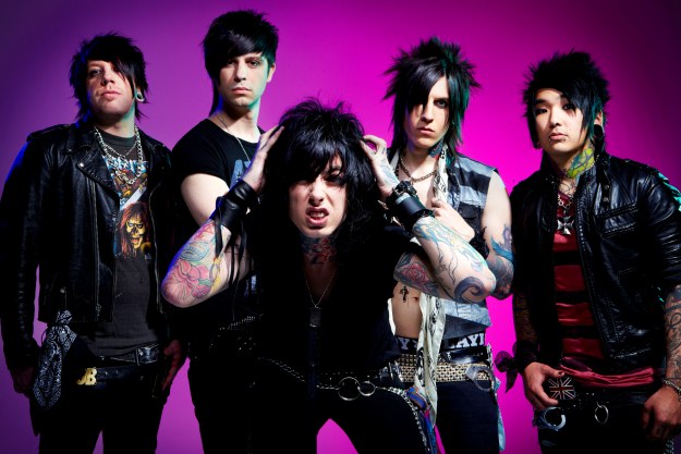 Falling In Reverse's "Raised By Wolves" Receives Video Debut! | NataliezWorld