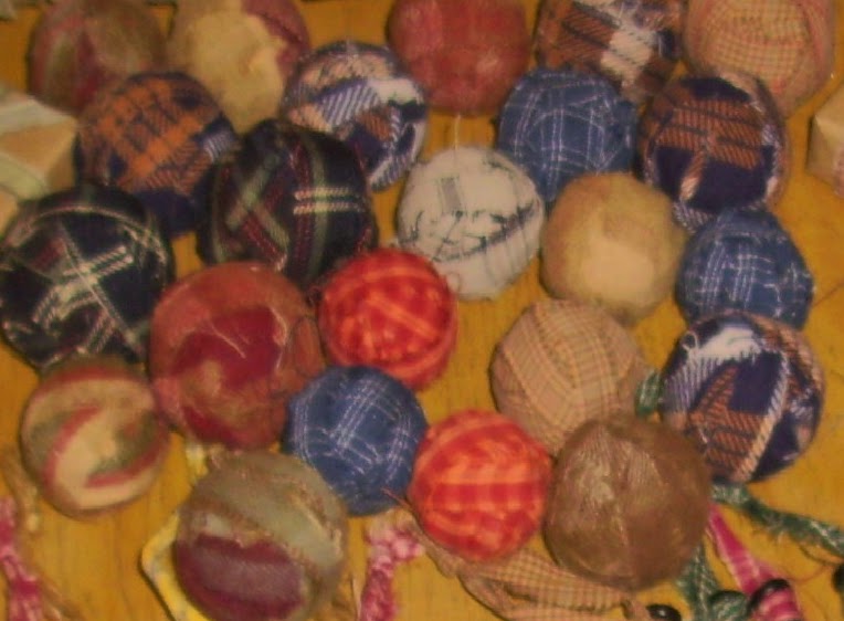 My Primitive Creations By Tonya Rag Garland Rag Ball Tree Ornaments For Sale Just In Time For my-primitive-creations-by-tonya-rag-garland-rag-ball-tree-ornaments-for-sale-just-in-time-for
