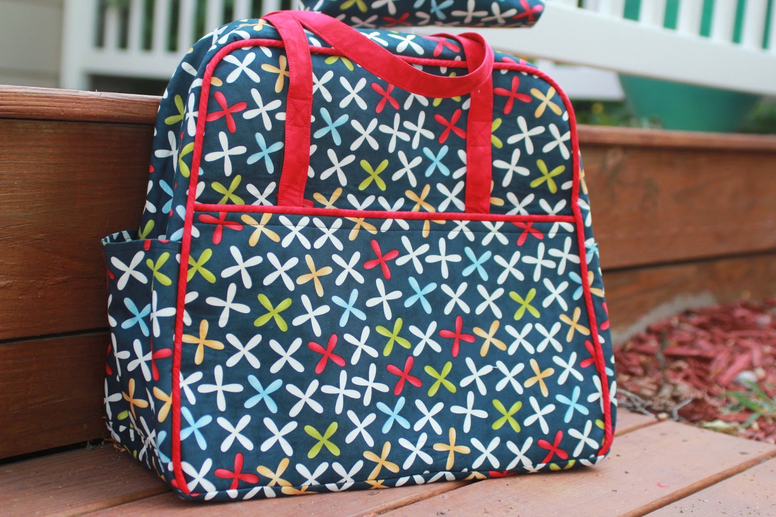 Girls in the Garden: Amy Butler's Weekender Bag - Tips, Hints and a bit of a Tutorial