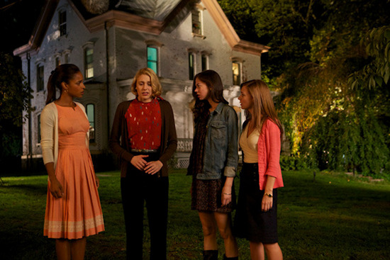 SNEAK PEEK : Sony Saves "Damsels In Distress"