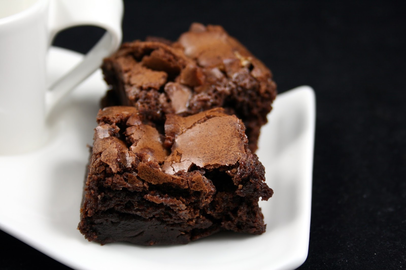 Tink's Treats: Ooey-Gooey Marshmallow Brownies Tink's Treats: Ooey-Gooey Marshmallow Brownies