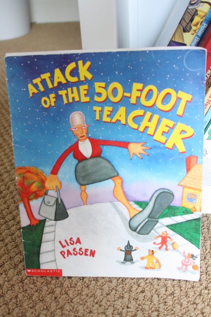 Clover Lane: Thinking, Reading, Playing