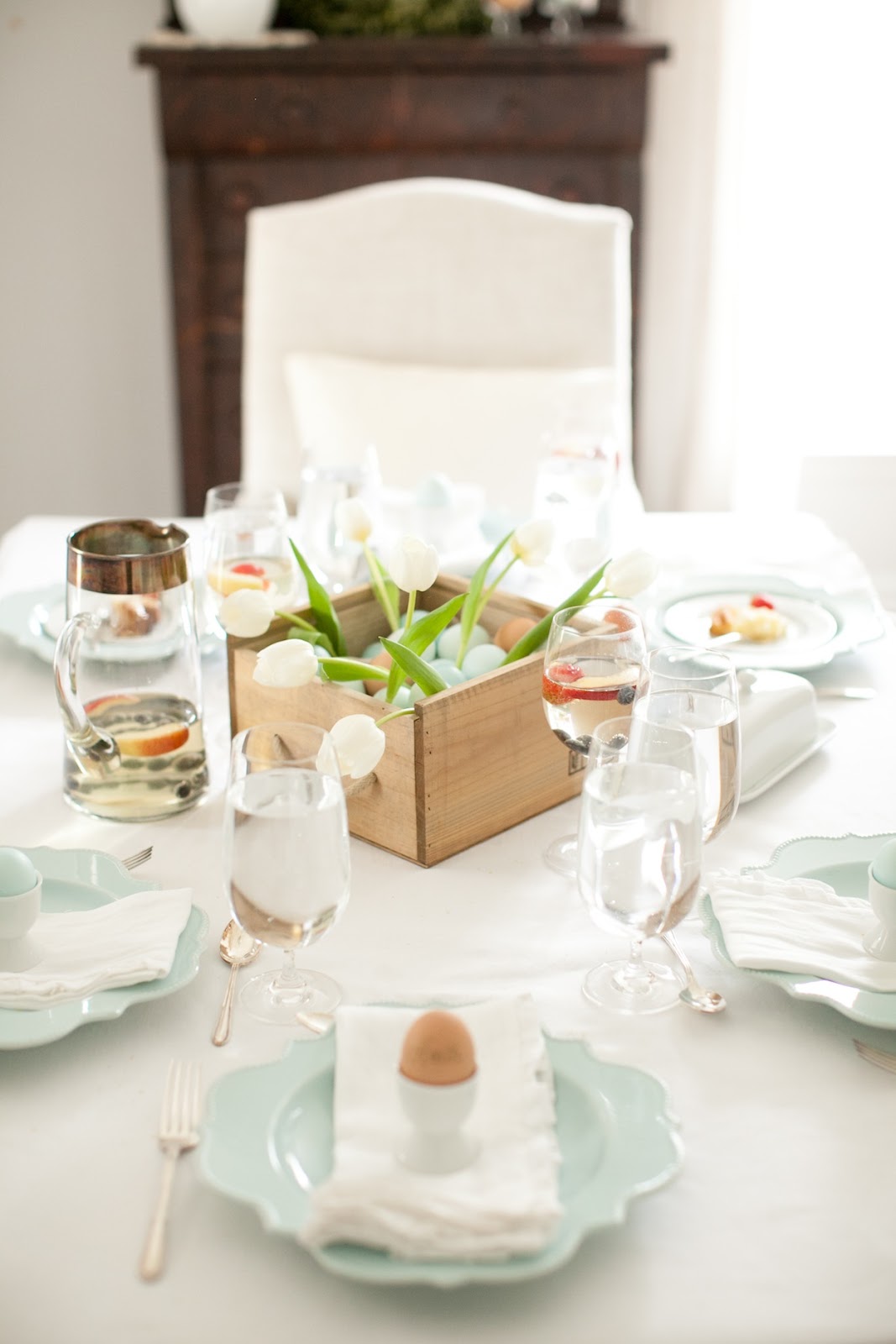 Easter Brunch Table Setting Easter Brunch Table Setting