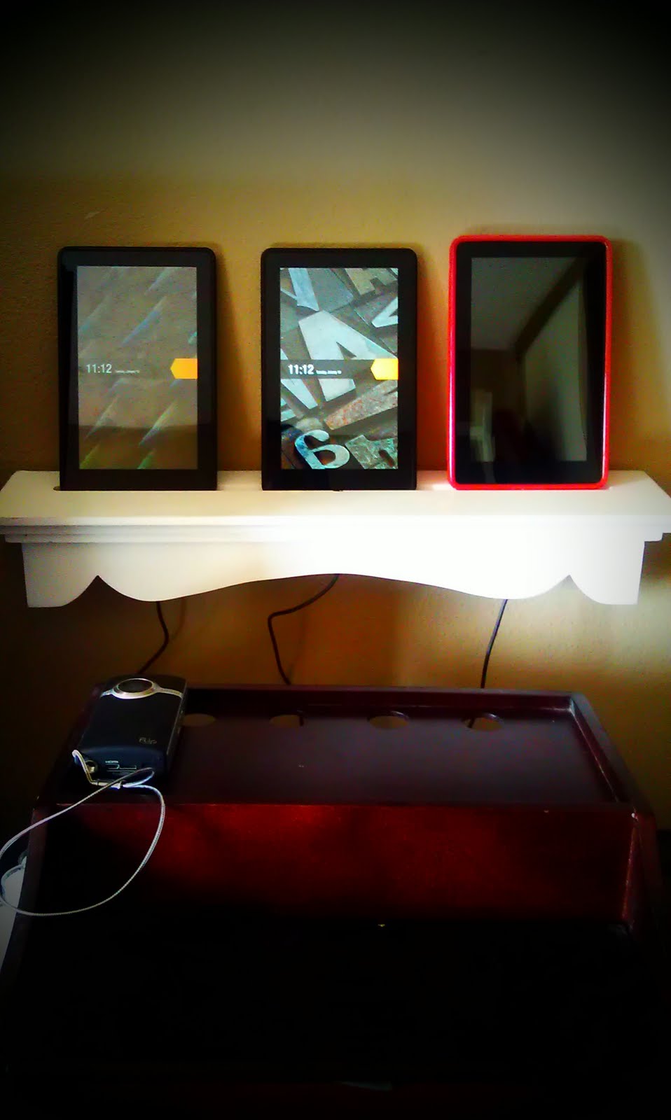Regina Z's little corner of the world: Kindle Fire Charging Station Regina Z's little corner of the world: Kindle Fire Charging Station