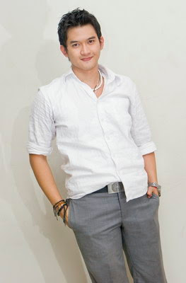 Koleksi Foto Artis Terbaru: Rizky Aditya Pemain Sinetron Putri yang Ditukar