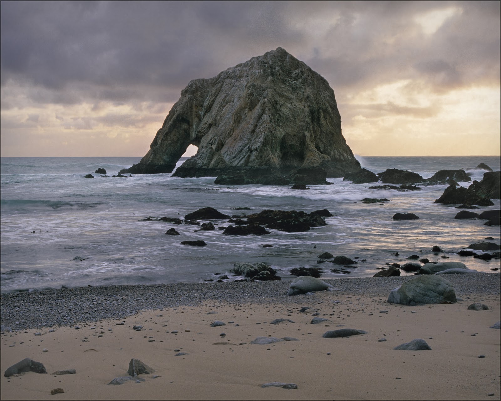 ELEPHANT ROCK, HEIMAEY, ICELAND ELEPHANT ROCK, HEIMAEY, ICELAND