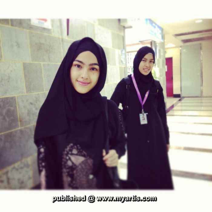 MYARTIS.COM | MYARTIS | MY | ARTIS: 6 GAMBAR - ELFIRA LOY TUNAI UMRAH