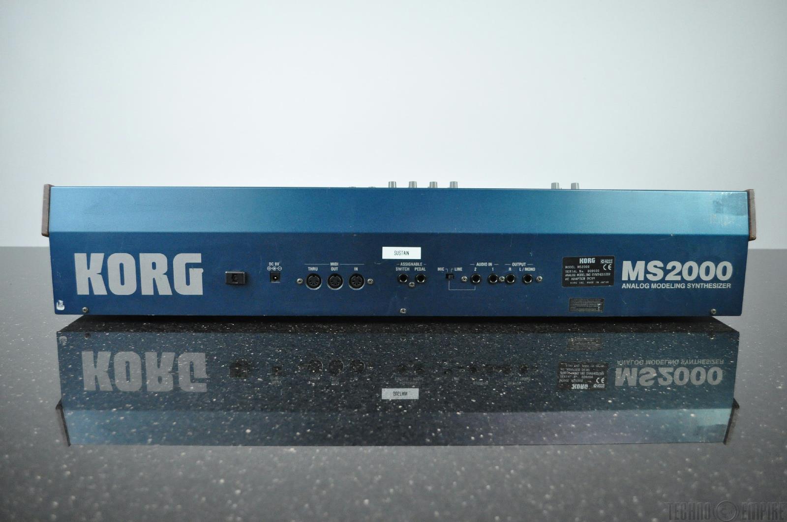 MATRIXSYNTH-B: Korg MS2000 SN 008600