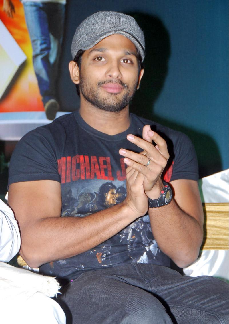 KAPU (NAIDUS) SANGAM: Allu Arjun Bunny Latest Stylish Stills Pics ... KAPU (NAIDUS) SANGAM: Allu Arjun Bunny Latest Stylish Stills Pics ...