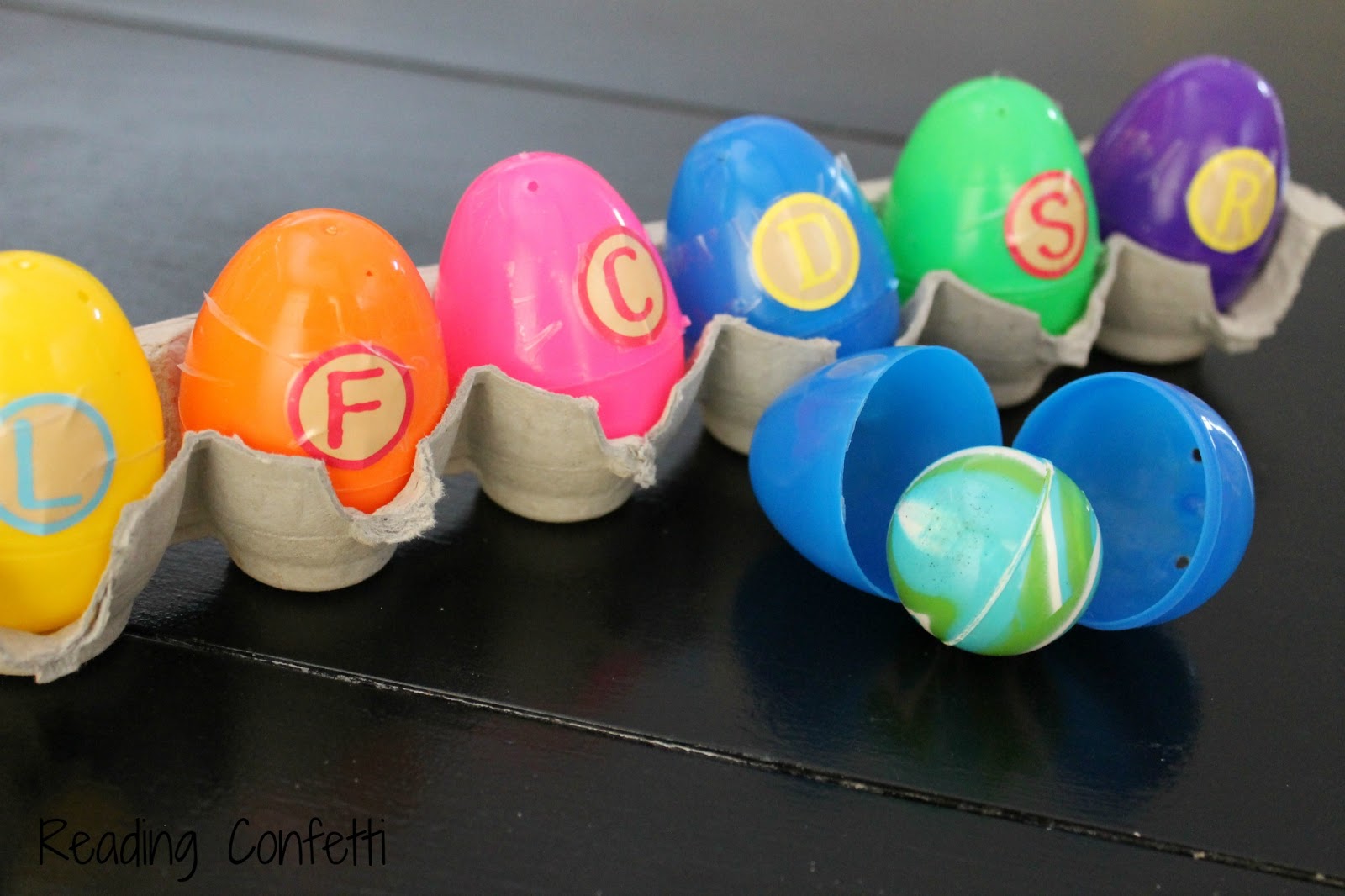10 Ways to Learn Numbers and Letters with Plastic Easter Eggs ~ Reading ...