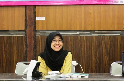 Sri Izzati, Penulis Muda dengan Segudang Prestasi - FLP Bali