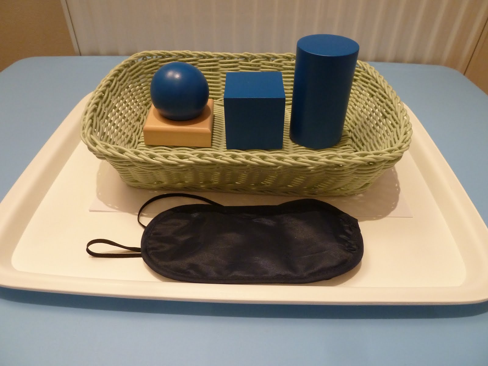 Family FECS: Montessori Activity: Geometric Solids