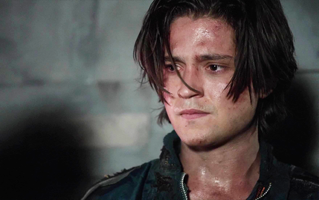 Addictedtoseries.com: Les critiques // The 100 : Saison 2. Episode 8 ... Addictedtoseries.com: Les critiques // The 100 : Saison 2. Episode 8 ...