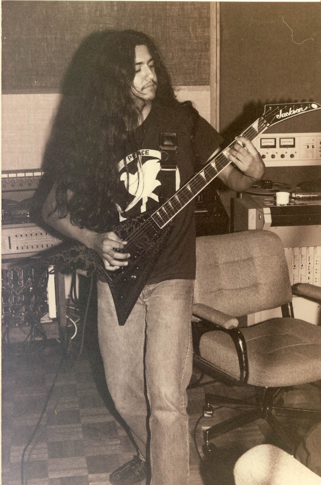 NOTICIAS Y EFEMERIDES MUSICALES Y DEL CINE: JESSE PINTADO, UN 27 DE AGOSTO, MUERE EL GUITARRISTA ...