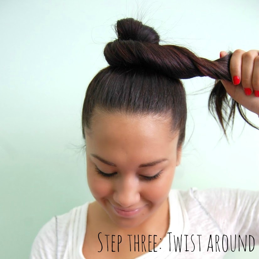 Top Knot Tutorial | JODY BETH