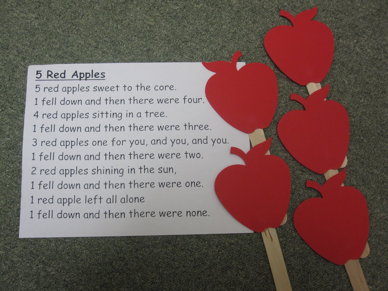Early Literacy Connection: Apples for Circle Time