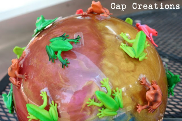 Cap Creations: Copper (looking) Frog Ball Tutorial
