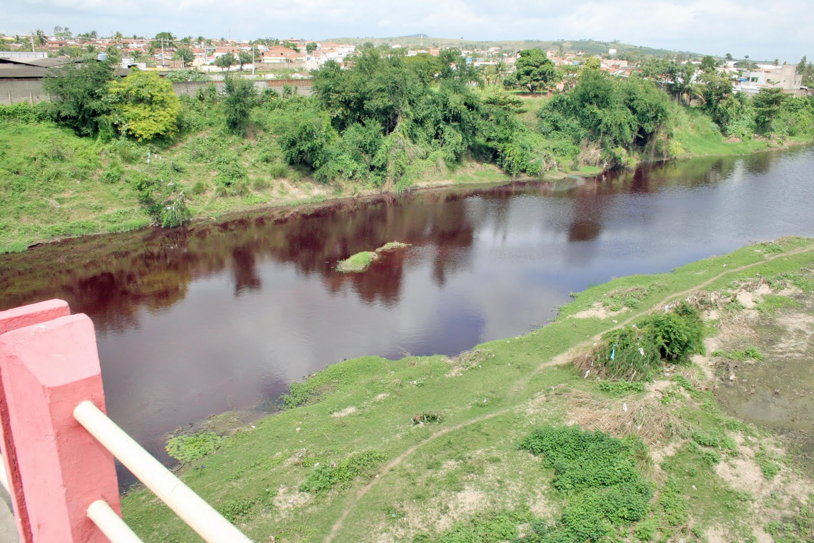 Blog do Zé Wilker: Mancha vermelha no rio Capibaribe em Limoeiro Blog do Zé Wilker: Mancha vermelha no rio Capibaribe em Limoeiro