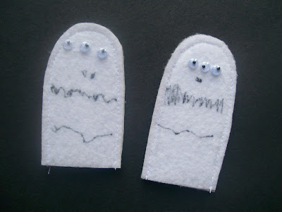 Serving Pink Lemonade: Ghost Finger Puppet