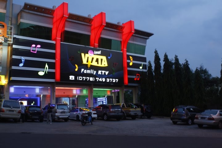batamclub: Inul Family KTV Vizta largest and most luxurious in batam