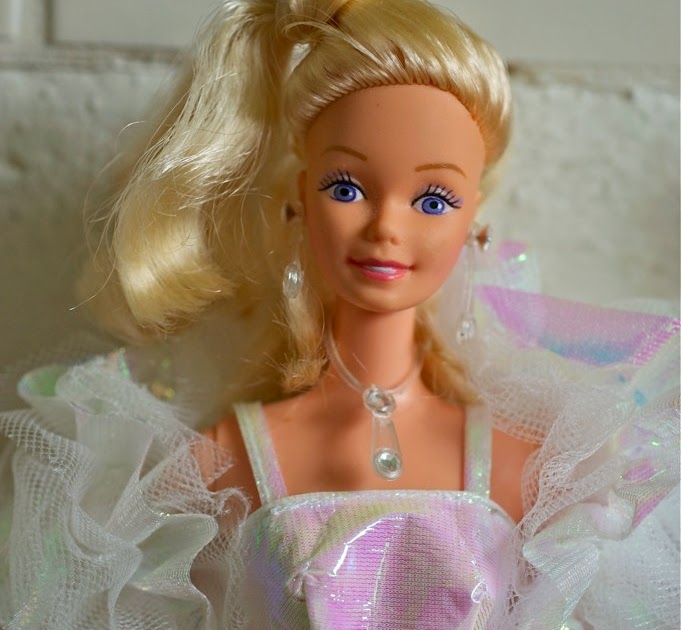The Barbie Queue Finding Older Barbies At The Price You Want To Pay the-barbie-queue-finding-older-barbies-at-the-price-you-want-to-pay
