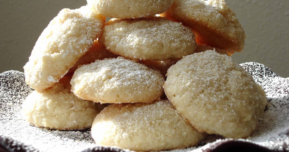 Simply Spicy: Almond Macaroons - Amaretti Cookies