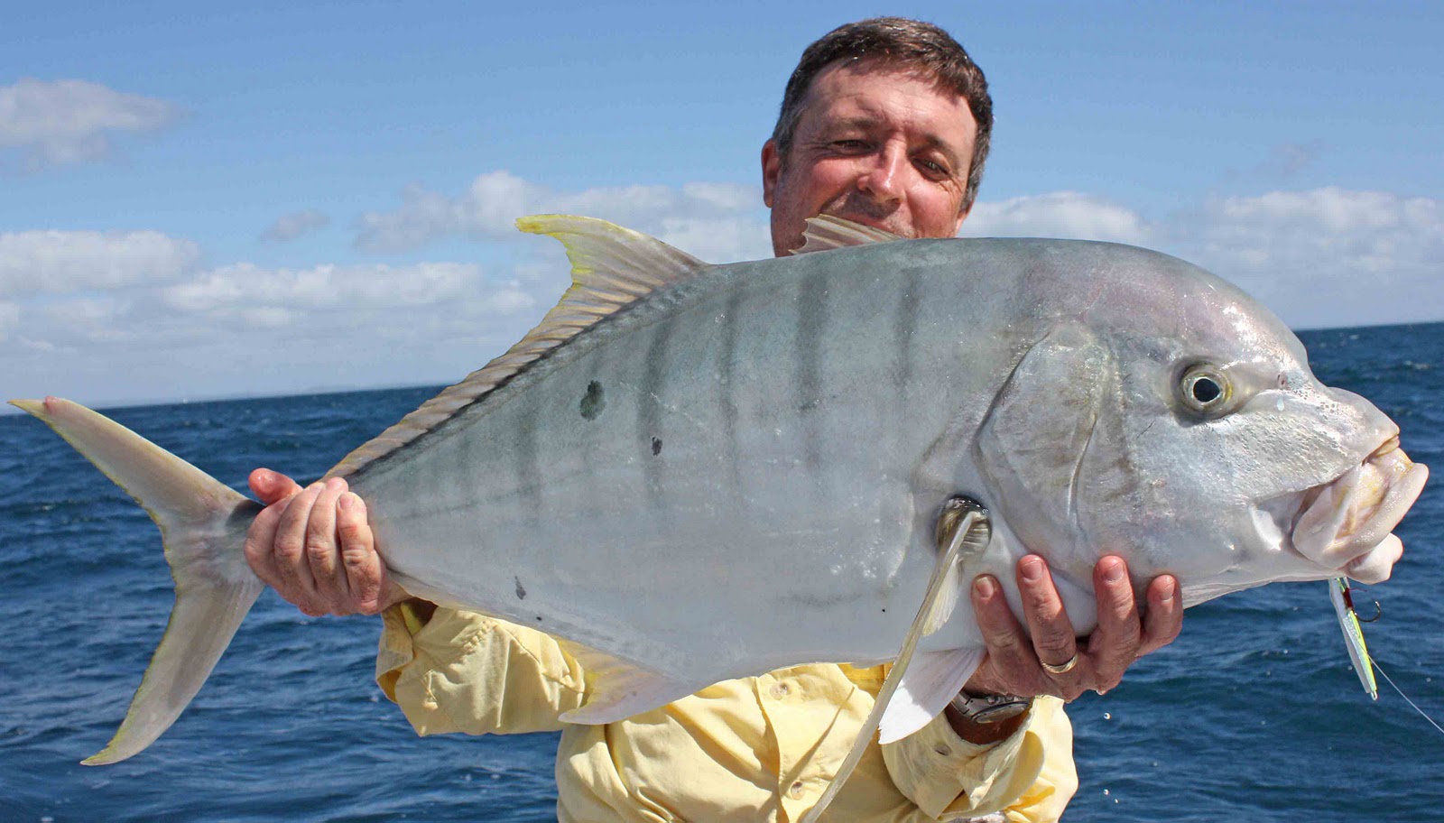 JONES'S TACKLE: Hervey Bay Fishing Trip JONES'S TACKLE: Hervey Bay Fishing Trip