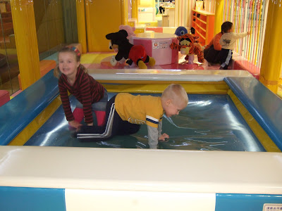 The Reed Family's China Adventure: Kids Paradise