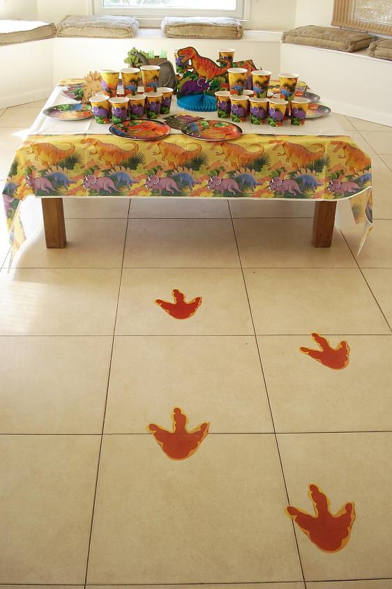 Dinosaurios cotillon - Imagui