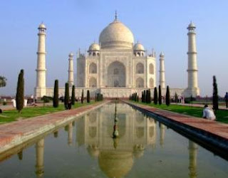 The World's Popular Buildings: Taj Mahal