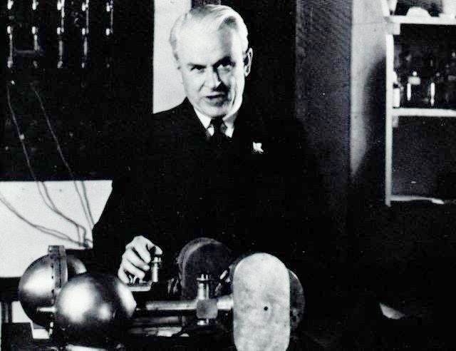 FISICA III: El Experimento de la gota de aceite de Millikan.