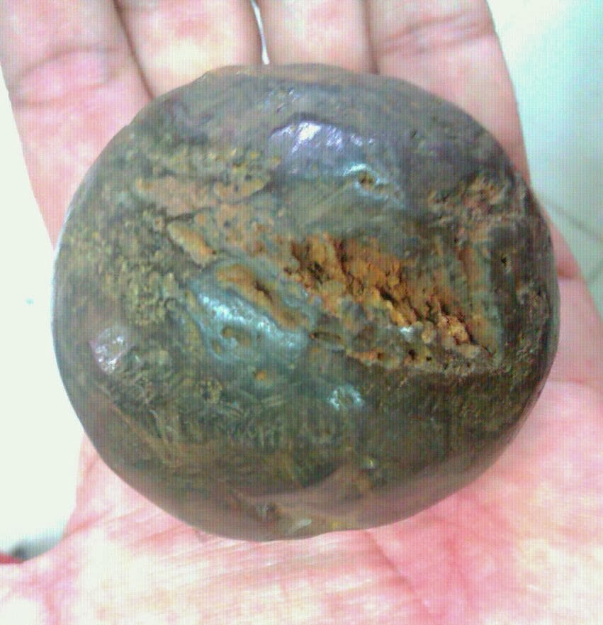 Koleksi Geliga & Khazanah Asli: Peluru meriam lama batu besi leleh