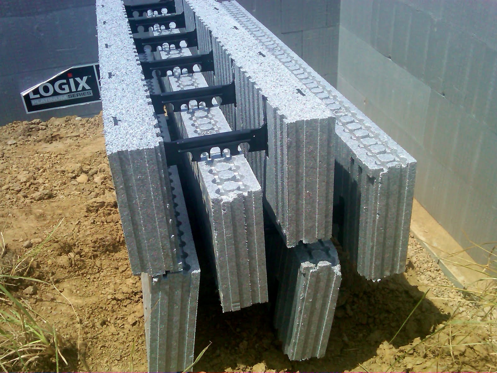 de Jong Dream House: Build - Day 4 - July 15, 2011