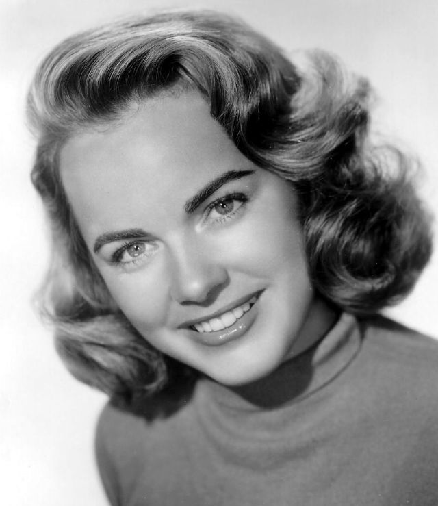 46 Glamorous Photos of Terry Moore in the 1940s and 1950s ~ Vintage ...