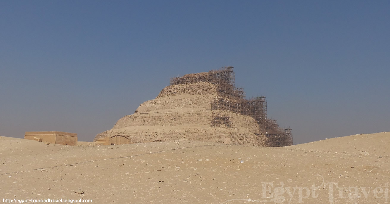 Egypt Travel: The Stepped Pyramid of Saqqara (The Pyramid of Djoser)
