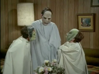 Brady Bunch - The Slumber Caper | Blood Curdling Blog of Monster Masks