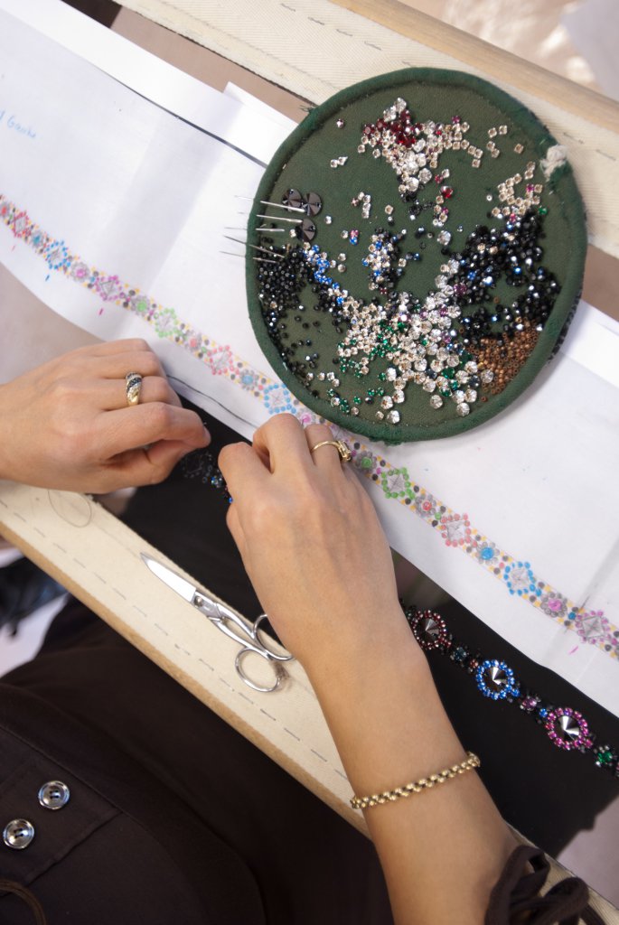 sewing galaxy: How to bead plate for embroidery