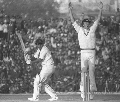Cricketoria: Tony Greig Commentator and Former Cricket Player