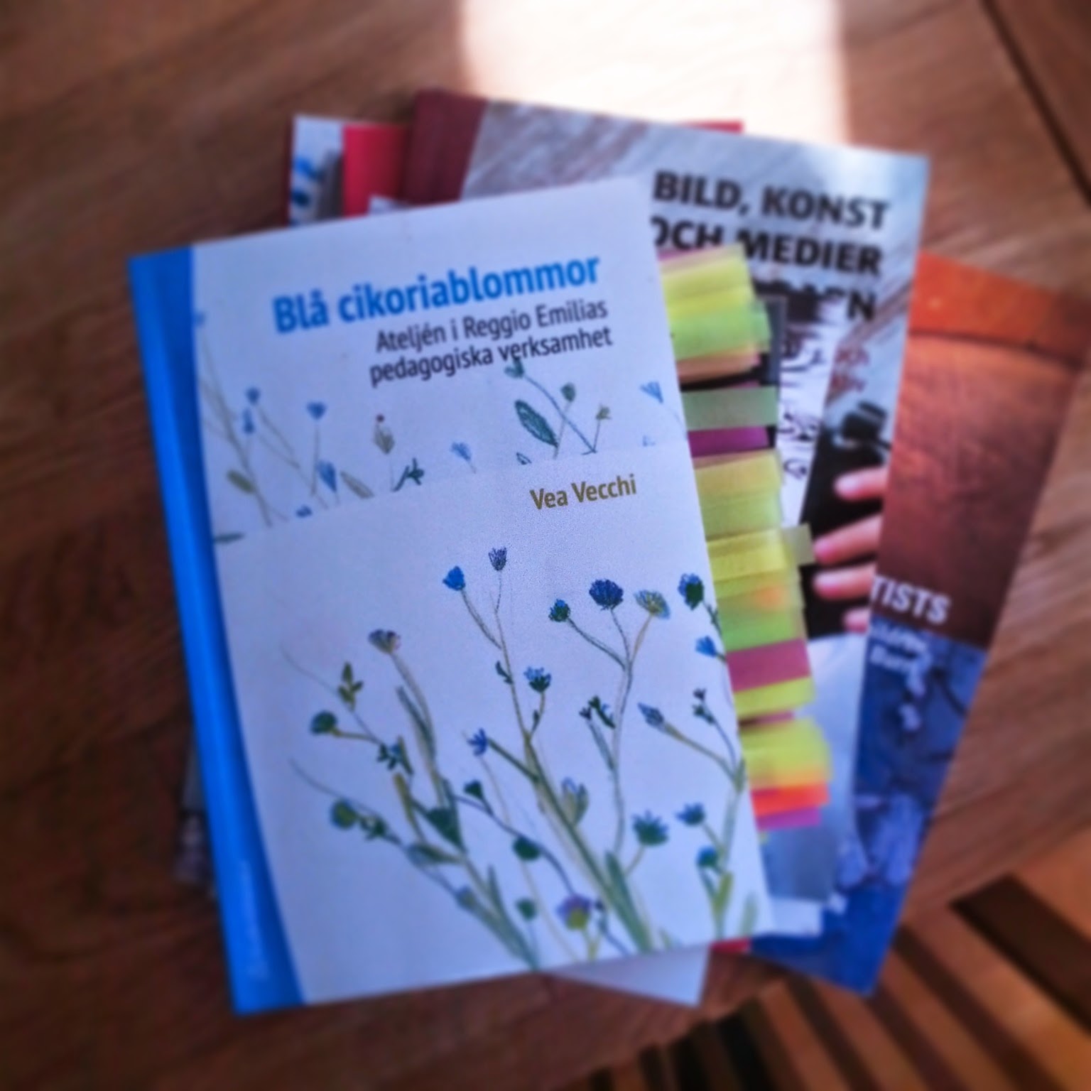 Love Laugh Create: Reflektion kring "Blå cikoriablommor" av Vea Vecchi ...