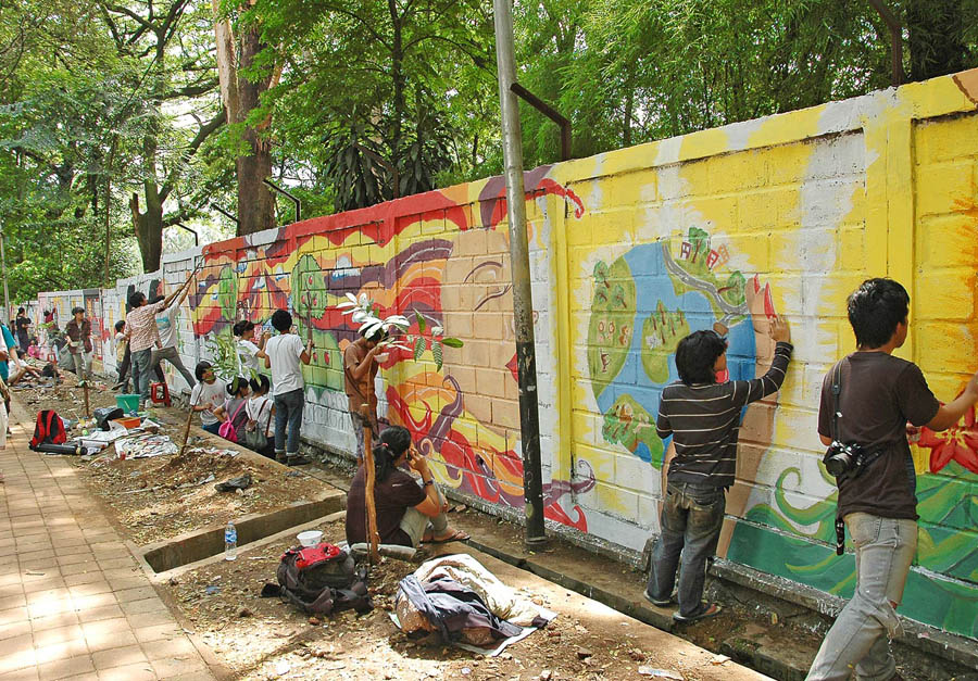 Seni Budaya SMPN 2 Krian, Sidoarjo, Indonesia: Grafiti