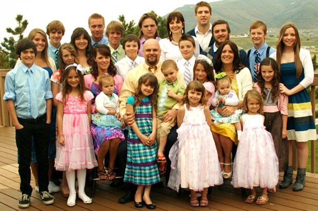 Entyna's world: Meet Joe Darger The American Polygamist With 3 Wives!
