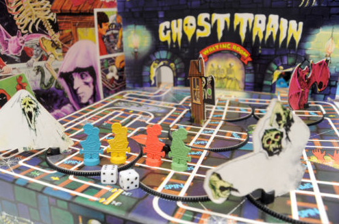 Wacky Comics!: Scream Inn Board Game!