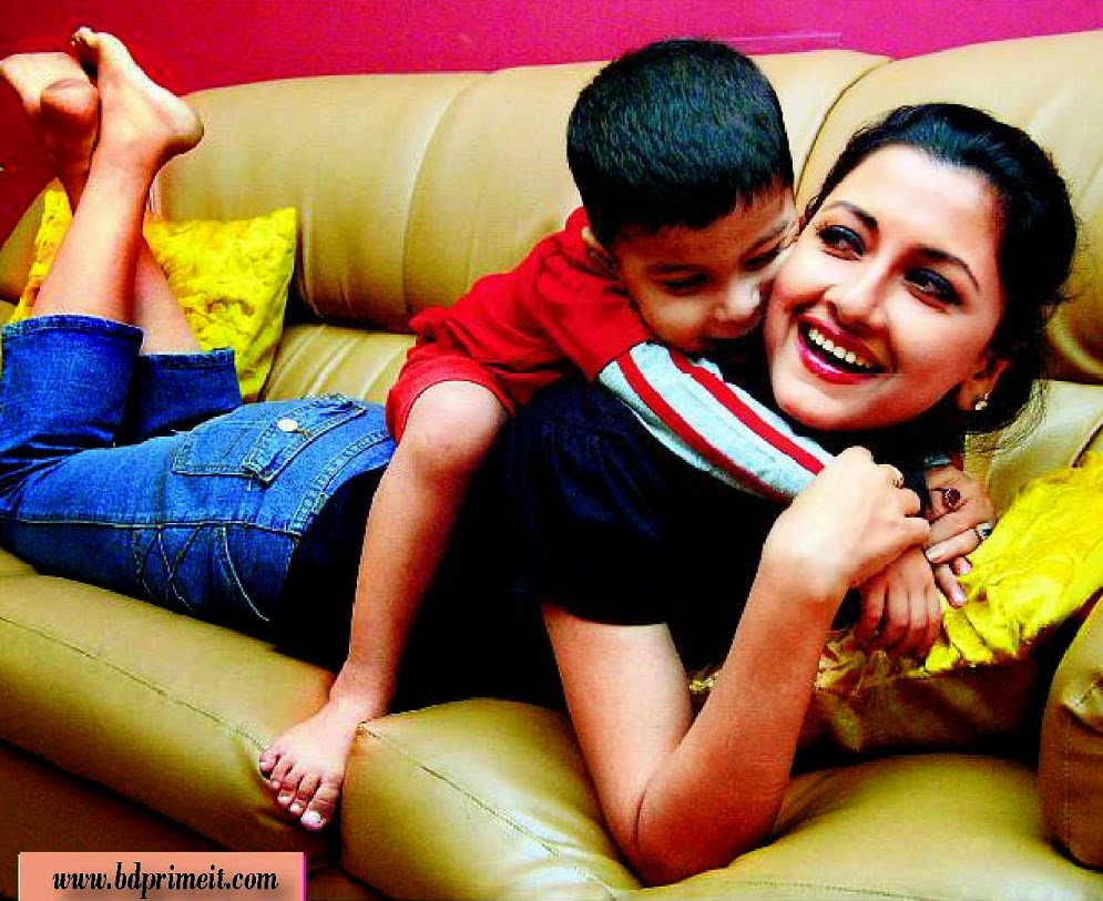 Rachana Banerjee husband probal basu - JungleKey.in Image