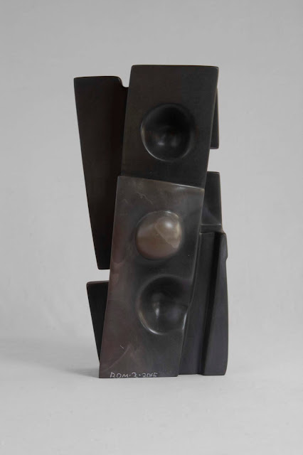 Kenyan Arts Review: MUTUMA MARANGU'S COLLECTION FEATURES ROBIN MBERA'S ...