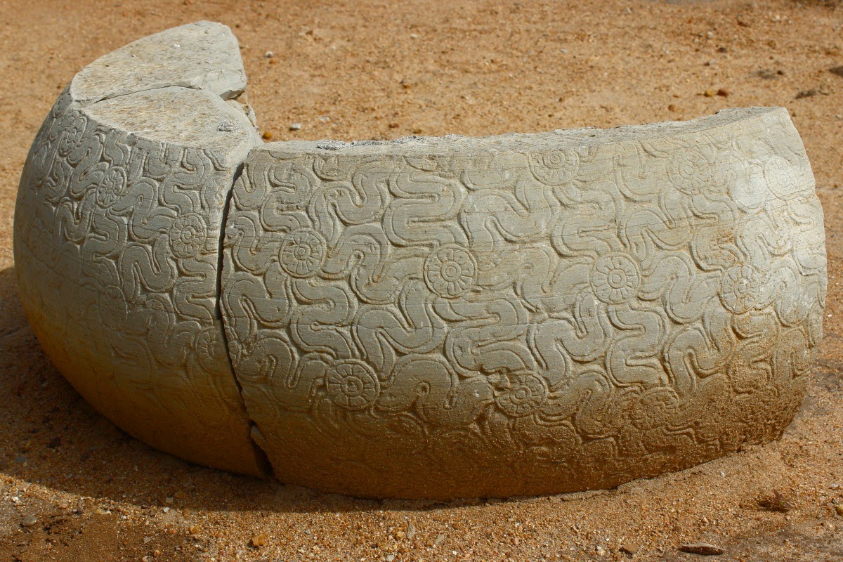 Journeys across Karnataka: Buddhist sculptures at Kanaganahalli-Sannati ...