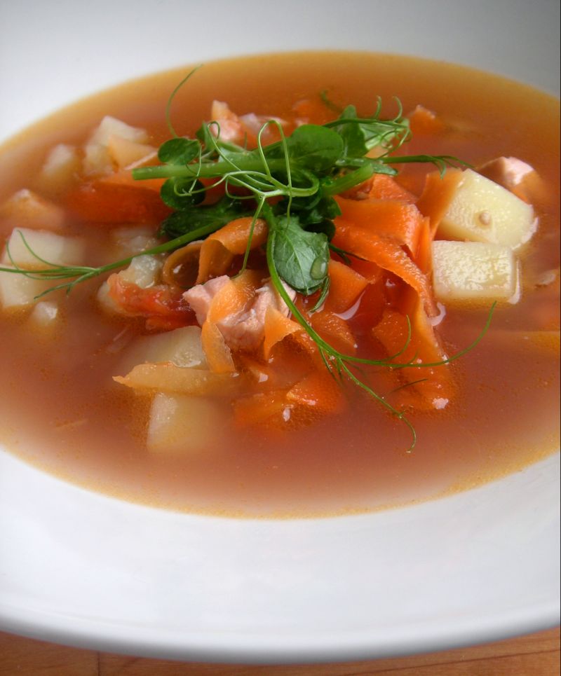 Herkkusuun lautasella Ruokablogi: Punastunut lohikeitto