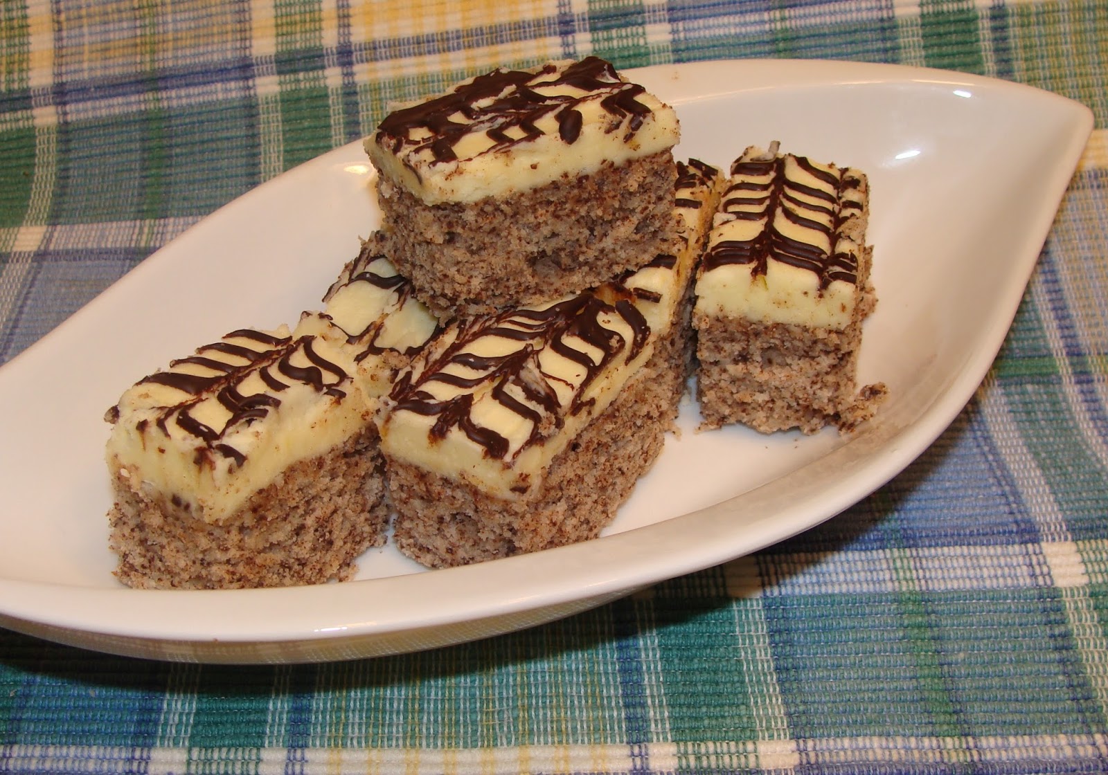 Mennonite Girls Can Cook: Tweed Bars