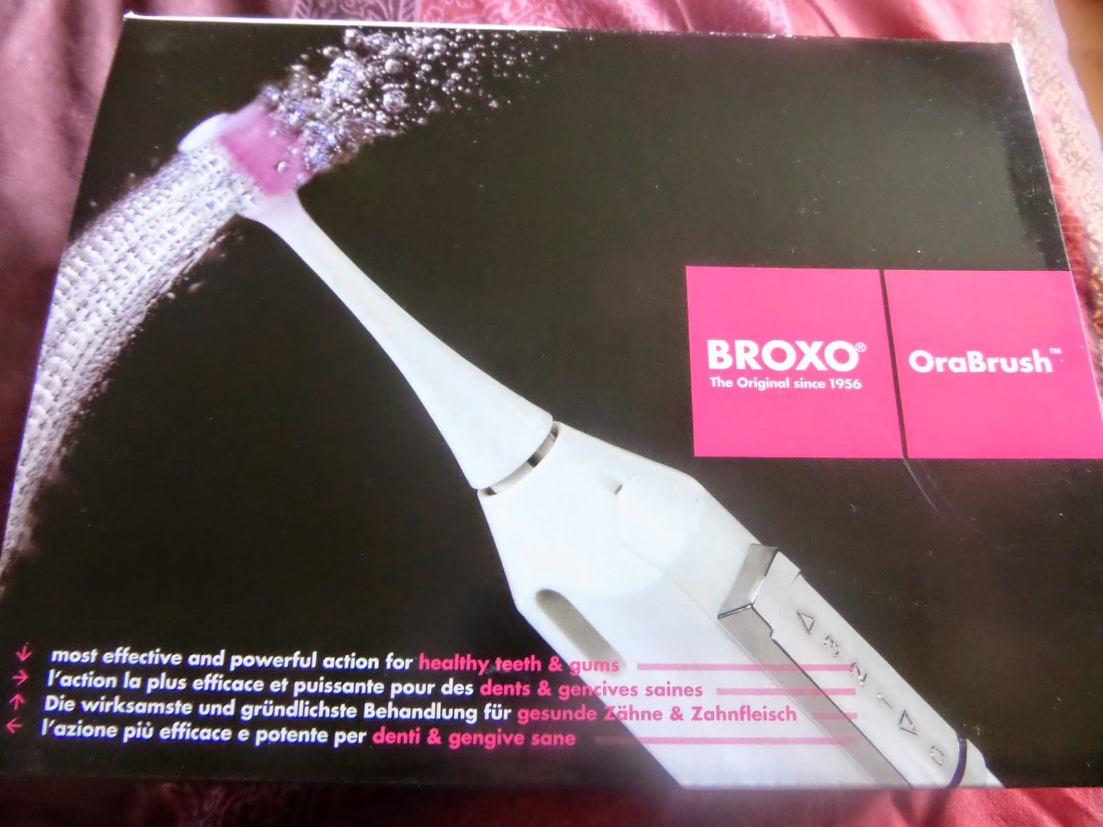 Madhouse Family Reviews: Broxo Orabrush Electric Toothbrush review