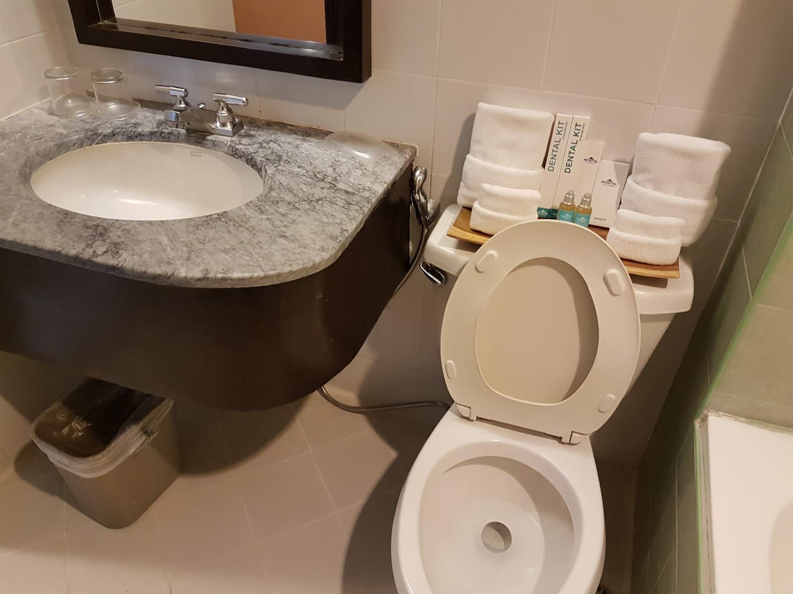 [필리핀 마닐라 근교 호텔] 카비테 이글릿지 내 마이크로텔(Microtel Cavite-Eagle Ridge)