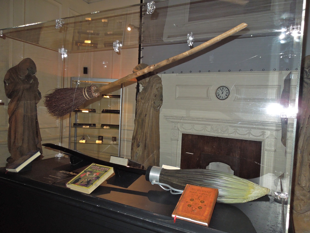 Hollywood Movie Costumes and Props: Hogwarts spell books and broomstick ...